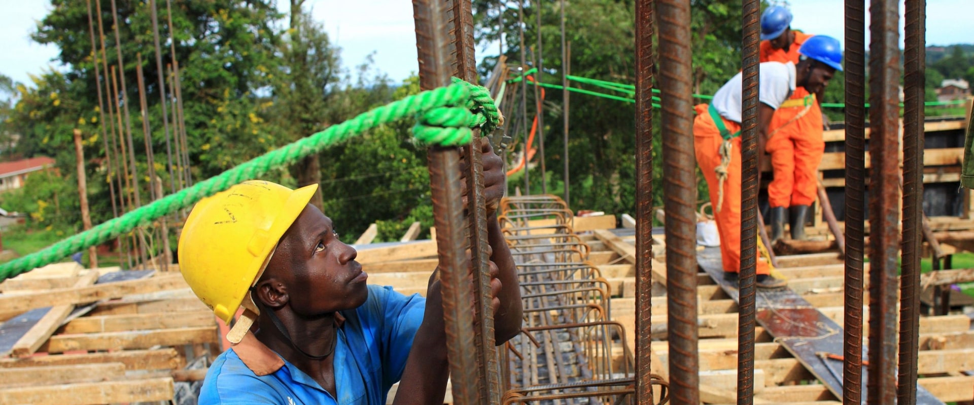 What are the 5 essential elements of a construction contract?